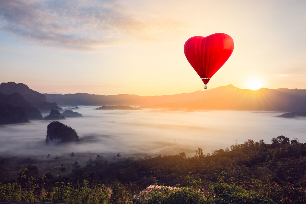 Red Heart Parachute Beautiful Wallpaper – Myindianthings